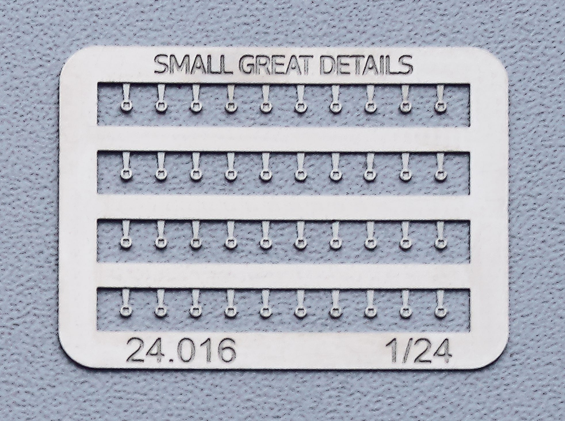 Dzuz Round Fasteners (1/24) – smallgreatdetails